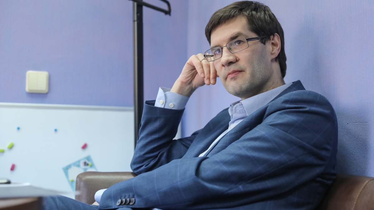 Noted Belarusian Lawyer Who Defended Independent Journalists Leaves Country