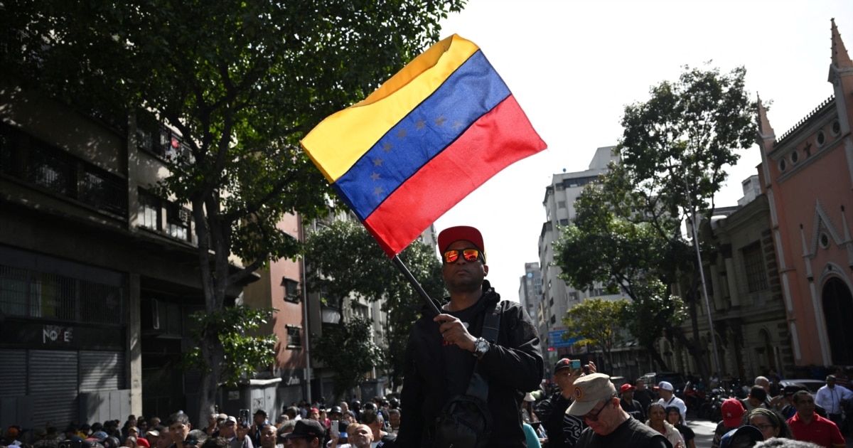 Tramp Maduronyň tussag edilendigini yglan etdi, Russiýa we Eýran ABŞ ...