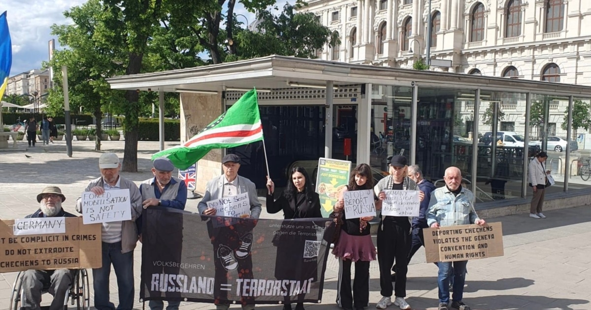 Чеченская диаспора провела митинг против депортации беженцев из Европы