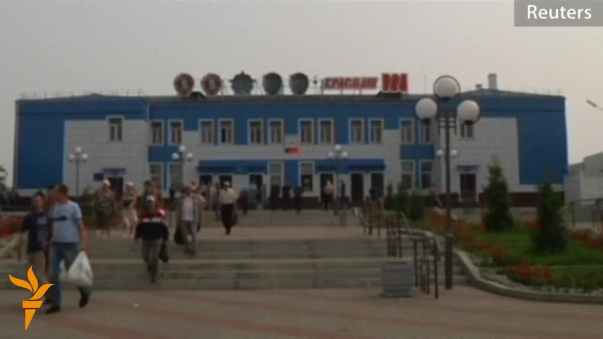 Russian Factory Producing 14,000 Olympic Torches